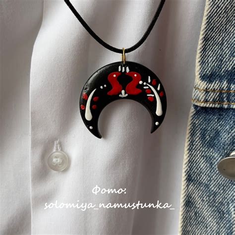 Катери для полімерної глини №610 Лунниця Півмісяць Веселий Ґудзик