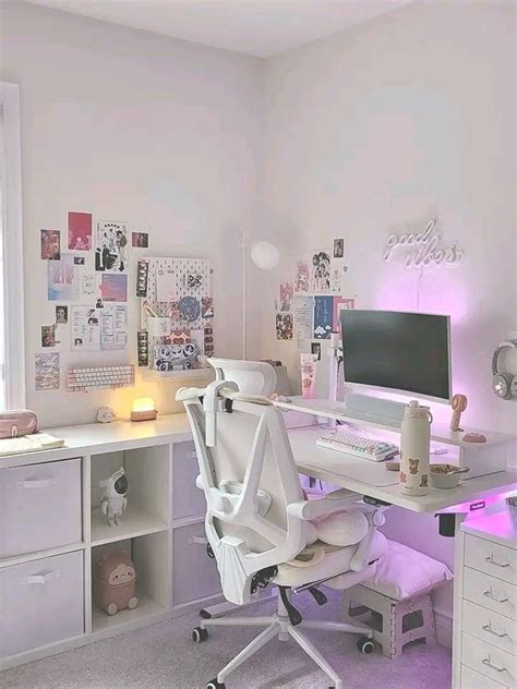Girly Gaming Setup And Coding Life в 2025 г Интерьер Стол Рабочий стол