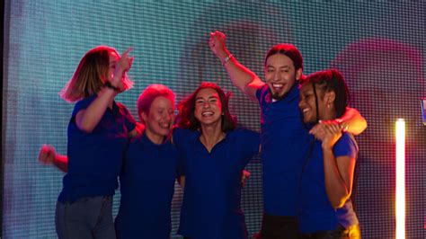 다양한 블루 프로 게이머 팀과 아프리카 민족 선수들이 비디오 게임 Esport 챔피언십에서 우승 20 24세에 대한 스톡 사진 및 기타 이미지 Istock