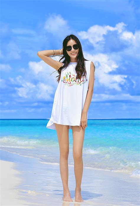 알로하 나시 래쉬가드 화이트 루즈핏 박시핏 체형커버 비치웨어 수영복 상의 에이블리