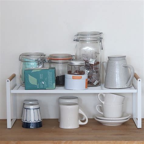 툴즈샵 정리를 도와주는 스틸 프레임 선반입니다 화이트와 블랙 두 가지 컬러가 있어요 층이 하나