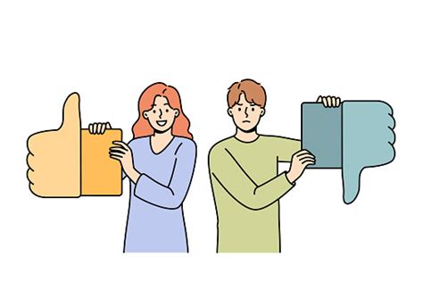 남성과 여성의 피드백은 엄지 손가락을 위 또는 아래로 표시하여 사용자 경험의 차이를 나타냅니다 고객에 대한 스톡 벡터 아트 및 기타 이미지 Istock