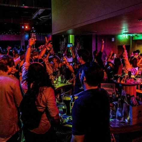 Business Class Vs First Class Main Differences And Tips For Booking