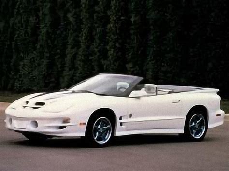 Pontiac Firebird 38 Convertible årsmodell 2000 Razzer