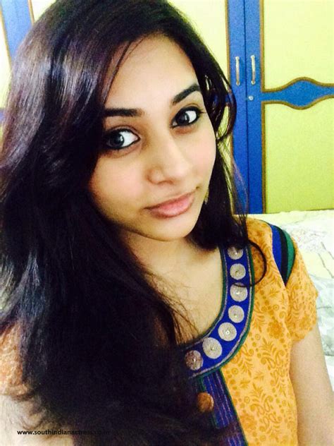 Suza Kumar Selfie Photos South Indian Actress