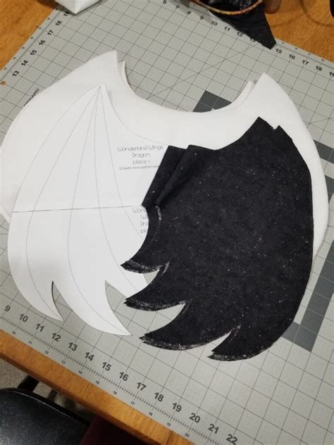 Diy Toothless Costume How To Train Your Dragon