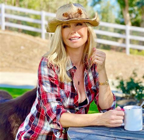 Brande Roderick On Twitter Have You Subscribed To My Youtube Yet Https Youtube Com C