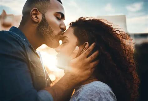 1500 Romantic Kiss Pictures Download Free Images On Unsplash