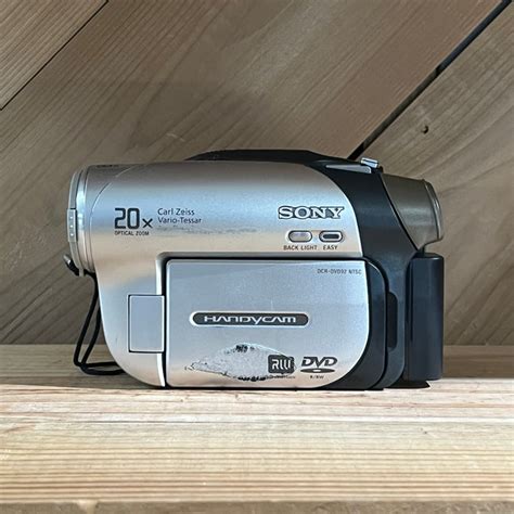 Sony Handycam Dcr Dvd92 Mini Dvd Camcorder W Battery And Charger 33502