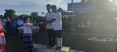 ရွှေဘိုတက္ကသိုလ်၌ ဘာသာရပ်ပေါင်းစုံ အမျိုးသား၊ အမျိုးသမီး ဖူဆယ်ဘောလုံးပြိုင်ပွဲ ဆု ချီးမြှင့်ပွဲ