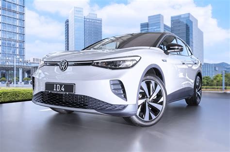 Kiat Memilih Mobil SUV yang Tepat ala Hankook Tire - Oto Mounture