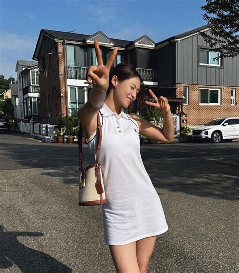연재 스포츠월드 `스타★샷` 설현 여전한 ‘입간판 여신 스타★샷 Zum 뉴스