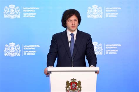 ირაკლი კობახიძე არსებობს ასეთი ძველი ამერიკული ფილმი „სასაცილო გოგონა“ და სალომე ზურაბიშვილს