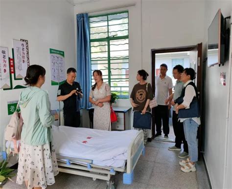 一平浪镇平煤社区卫生服务站顺利通过“老年友善医院”创建州级评审 禄丰市人民政府网站