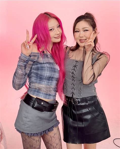 재산 200억설 주인공이 무주택자 마이너스 통장까지 대반전 여가수 걸 크러시룩 스타와 패션