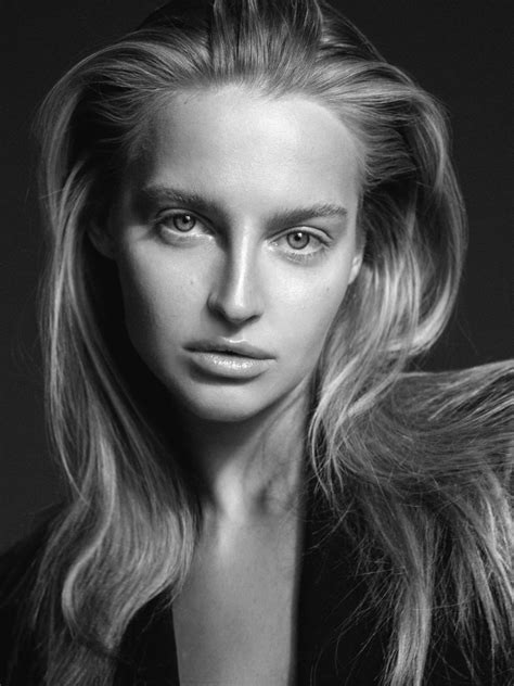 Model Karolina P Mmg Models