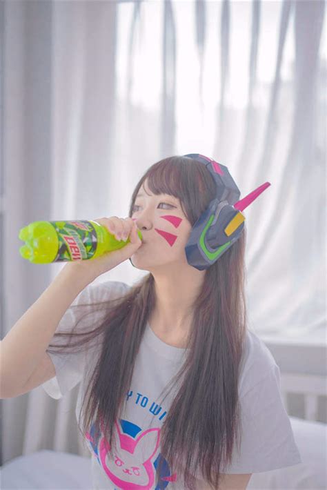 韩国美女cos《守望先锋》dva 一身卡哇伊，元气满满新浪游戏手机新浪网