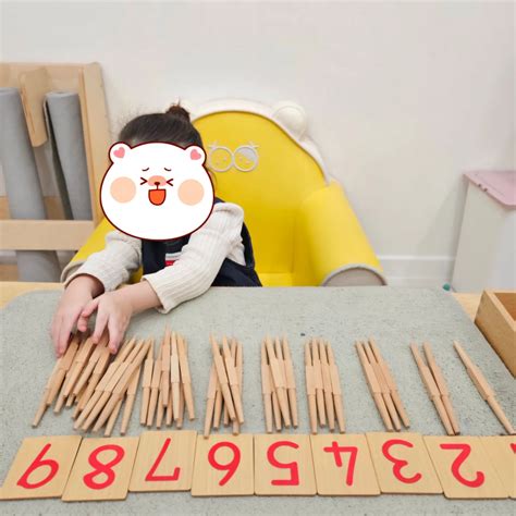 ♡스콜라몬테소리 창원유니시티점♡ 🌈스콜라몬테소리유니시티점 독립을 향한 첫걸음 나 혼자 할 수 있도록 도와주세요 🔴수영역 1111비즈and1111카드 십진법 개념을