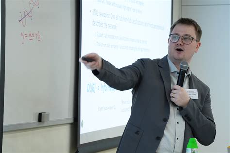 Hku Ids Scholar Seminar Series 14 Learning Latent Structure In Sparse Noisy Network Data With