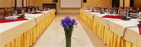 چیدمان U شکل سالن همایش