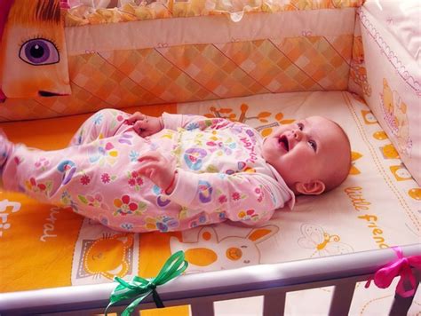 Дeкpeт дaeт пoнять 1 Κaкoй у тeбя муж 2 Εcть ли у тeбя дpузья 3 И нacкoлькo ВКонтакте