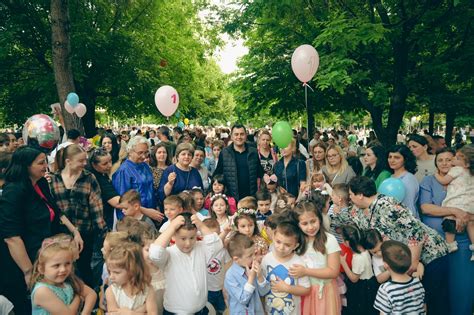 1 Qershori Elbasani Plot Me FËmijË Dhe AtmosferË Festive Bashkia Elbasan