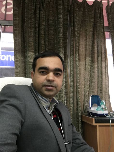 Dr Saurabh Tripathi Book Appointment Consult Online View Fees Contact Number Feedbacks