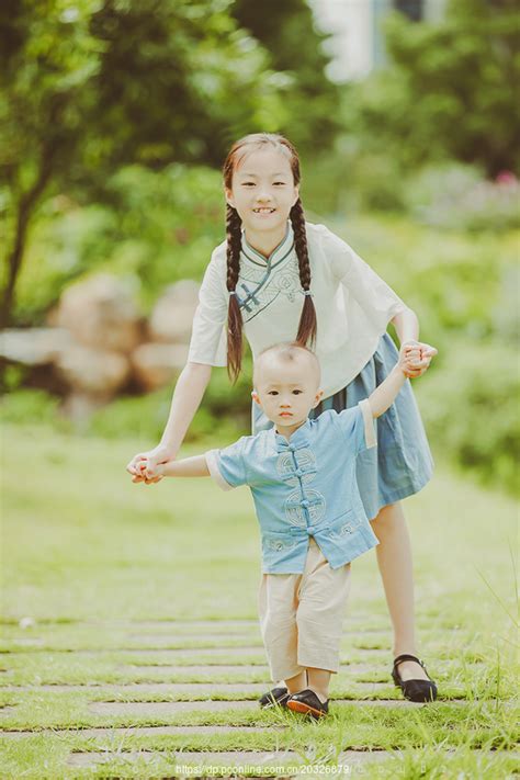 【姐弟情深。摄影图片】人像摄影 太平洋电脑网摄影部落