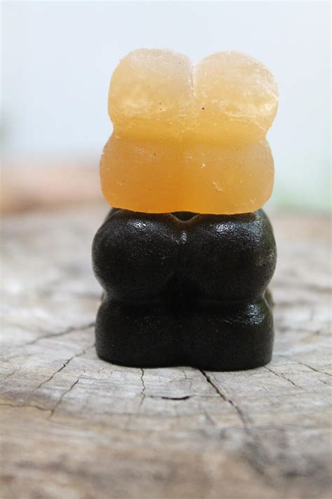 London Babe Creates Lego Like Vagina Blocks To Help Women Suffering Pain During Sex What