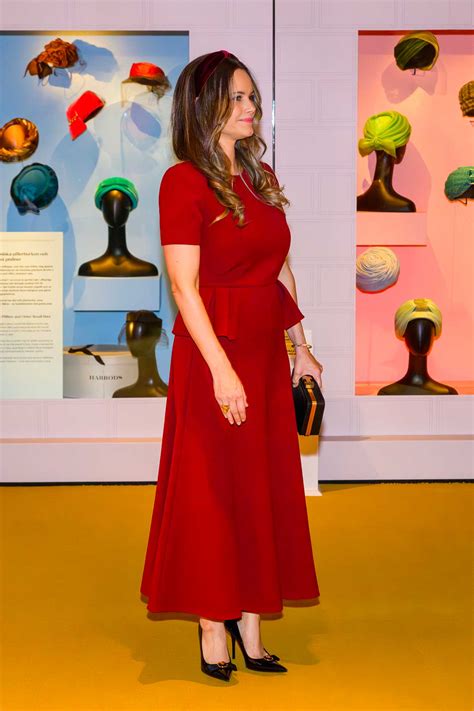 La Princesse Sofia Et La Princesse Christina Inaugurent Une Exposition De Chapeaux Portés Par