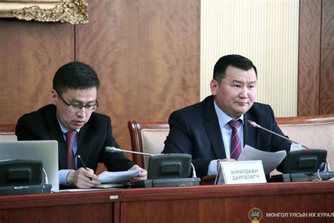 Хуулийн төслүүдийг анхны хэлэлцүүлгээр батлуулахыг дэмжлээ