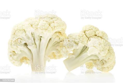 흰색 배경에 고립 된 유기농 신선한 콜리플라워 잘 익은 신선한 콜리플라워 건강한 식생활에 대한 스톡 사진 및 기타 이미지 건강한 식생활 꽃 양배추 농업 Istock