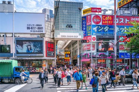 日本 大阪府 商业街 道顿堀 大板南波站 霓虹色 当地著名景点 忙碌 旅行者 商店