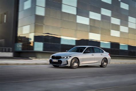 World Premiere Bmw 3 Series Sedan Facelift Sharp Dressed Sedan