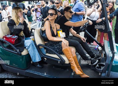 New York Usa September Model Irina Shayk Nimmt An Der Michael Kors Collection Spring