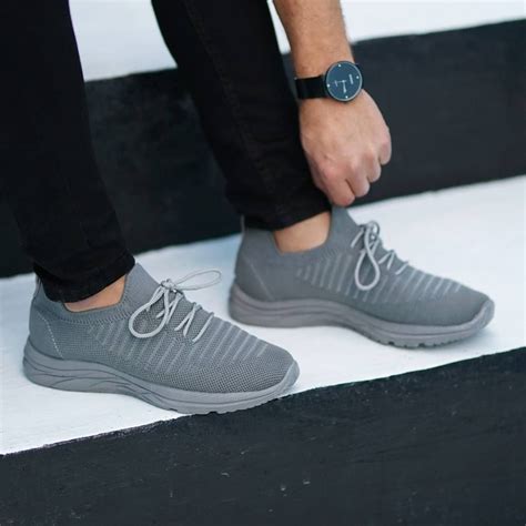 کفش جورابی مردانه