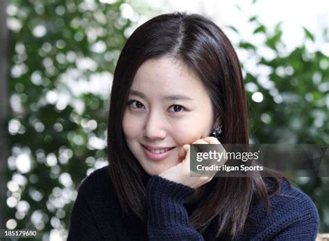 Moon Chae Won Poses For Photographs On October 17 2013 In Seoul ニュース写真 Getty Images
