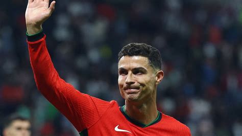 Роналду собрался завершить карьеру в сборной Португалии — что известно Читайте на Ukr Net