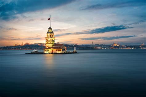 Stunning Hd Wallpaper Of Istanbuls Iconic Maidens Tower