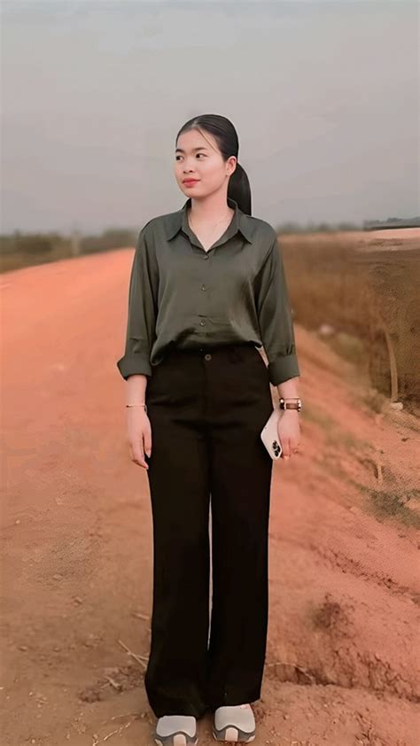 ឃុននារី ក្រមុំស្រុកស្រែ Facebook