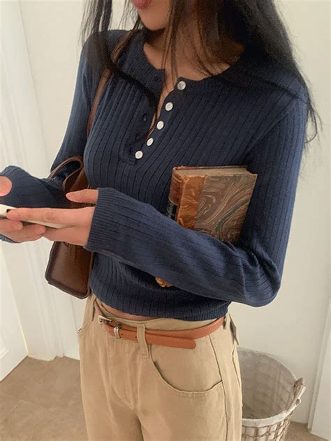 나이니 로렛 헨리넥 버튼 골지 니트