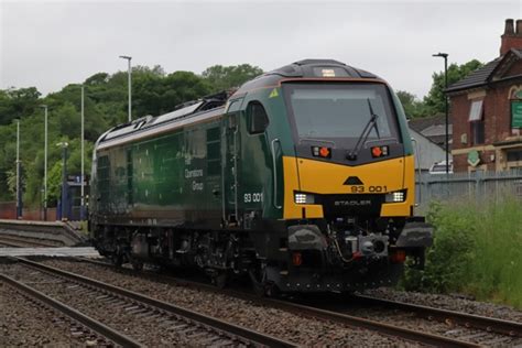 Class 93 Tri Mode Completes First Uk Main Line Tests Locomotives