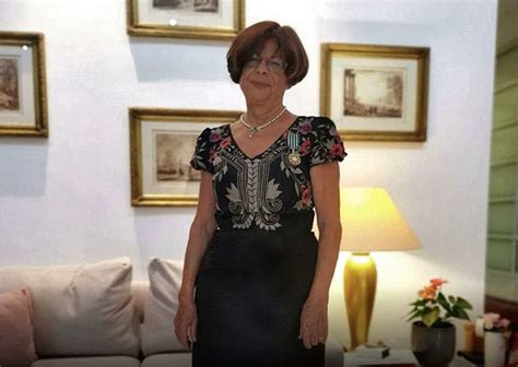 Décoration De Katica Kulavkova Officier De Lordre Des Arts Et Des La France En