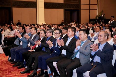 ក្រុមហ៊ុន ម៉េងលី ជេ គួច អេឌ្យូខេសិន ម ក បោះផ្សាយលក់មូលបត្រកម្មសិទ្ធិសាធារណលើកដំបូង