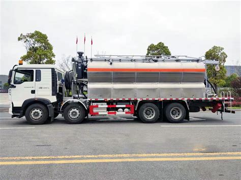 JWL DXRH型水平掘进现场混装乳化炸药车 深圳市金奥博科技股份有限公司