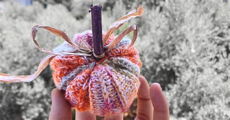 Free Pumpkin Knit Pattern Youll Love Knit Mini Pumpkin