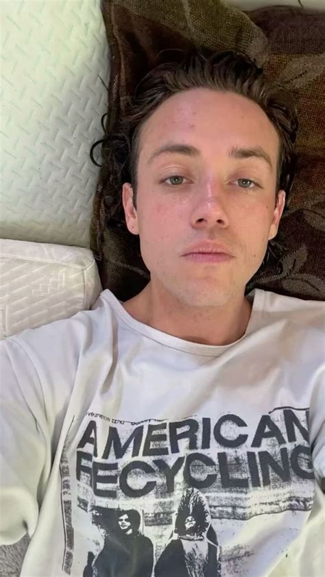 Ethan Cutkosky In 2024 Husband Celebrities American