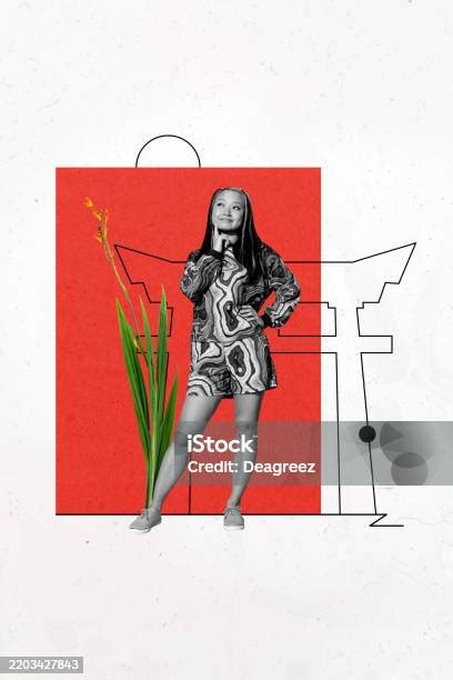 독점 이미지 꿈꾸는 행복 아시아 소녀 스탠드 신토 마을 여행 전시회 야생화 봄 꽃의 세로 사진 콜라주 거리에 대한 스톡 사진 및 기타 이미지 Istock