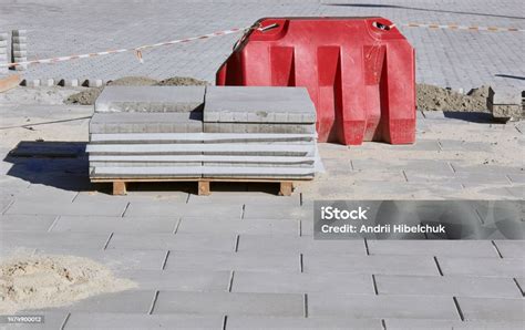 포장 도로 더미 회색 콘크리트 포장용 석판을 놓기 건설 현장 0명에 대한 스톡 사진 및 기타 이미지 0명 개체 그룹 거친 Istock