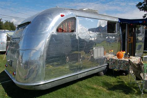 Spartan Manor And Spartanette Trailer Pictures From